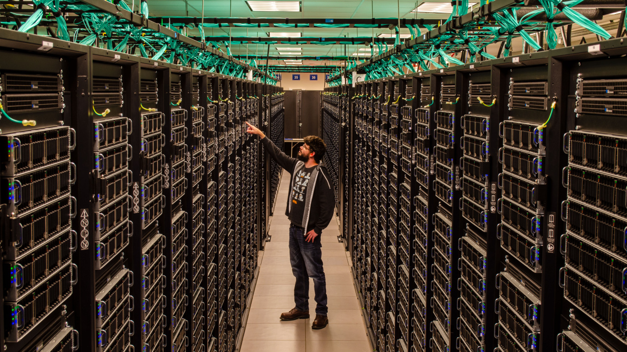Take a Look at the World-Renowned Supercomputers Inside UT’s Texas ...
